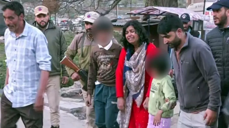 After the Pahalgam attack, AIIMS doctor Tanzeem had distributed sweets ...