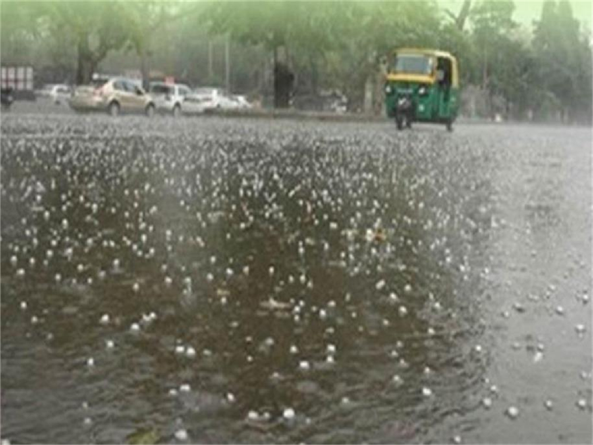 Heavy Rain Alert: Heavy rain with strong winds expected in the next 24 ...