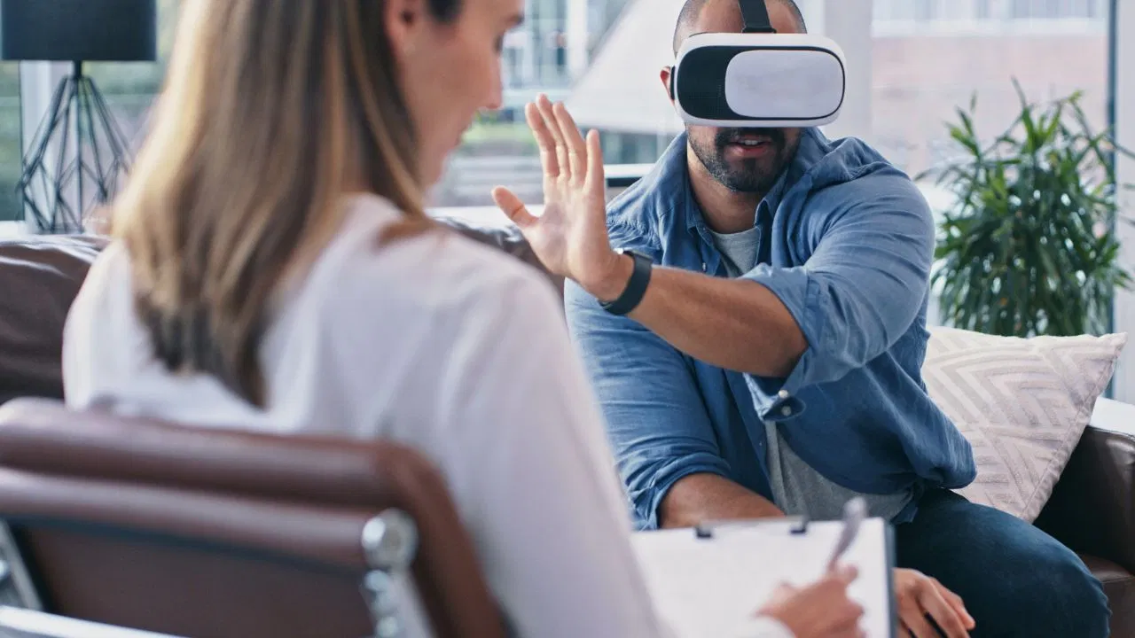 Virtual Reality in healthcare: From stroke to orthopedic surgery, how ...
