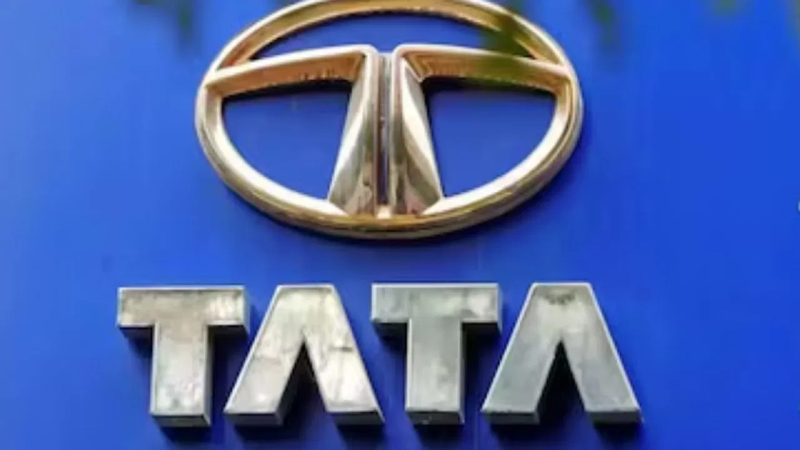 Power Shake-Up at Tata Trusts: Ratan Tata’s Close Associate Mehli ...